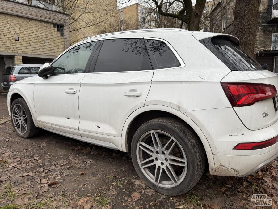 Audi Q5 2018 in Vilnius, with an engine capacity of 2.00 L and mileage of 290 thousand km for 13500 €, photo 6 on AUTOMOTO.COM.LV