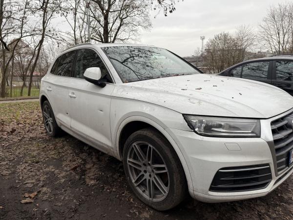 Audi Q5 2018 in Vilnius, with an engine capacity of 2.00 L and mileage of 290 thousand km for 13500 €, photo 7 on AUTOMOTO.COM.LV