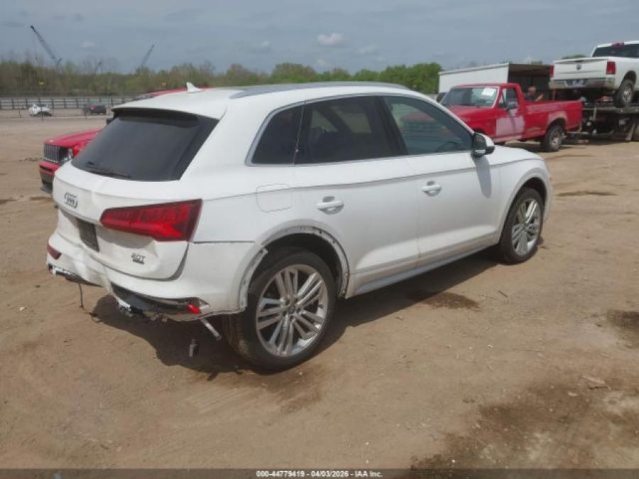 Audi Q5 2018 in Klaipeda, with an engine capacity of 0.00 L and mileage of 0 thousand km for 7400 €, photo 5 on AUTOMOTO.COM.LV