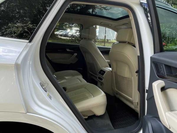 Audi Q5 2018 in Vilnius, with an engine capacity of 1.98 L and mileage of 150 thousand km for 23000 €, photo 6 on AUTOMOTO.COM.LV
