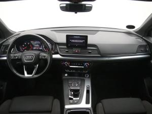 Audi Q5 2019 in Vilnius, with an engine capacity of 2.00 L and mileage of 157 thousand km for 23199 €, photo 3 on AUTOMOTO.COM.LV
