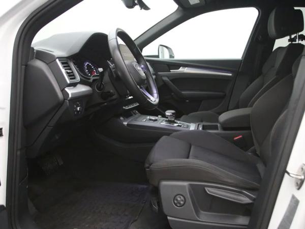 Audi Q5 2019 in Vilnius, with an engine capacity of 2.00 L and mileage of 157 thousand km for 23199 €, photo 4 on AUTOMOTO.COM.LV