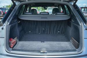 Audi Q5 2019 in Kaunas, with an engine capacity of 3.00 L and mileage of 252 thousand km for 26250 €, photo 15 on AUTOMOTO.COM.LV