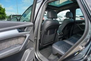 Audi Q5 2019 in Kaunas, with an engine capacity of 3.00 L and mileage of 252 thousand km for 26250 €, photo 32 on AUTOMOTO.COM.LV