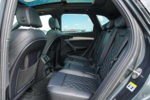 Audi Q5 2019 in Kaunas, with an engine capacity of 3.00 L and mileage of 252 thousand km for 26250 €, photo 33 on AUTOMOTO.COM.LV
