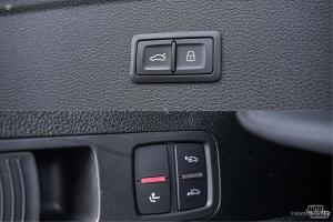 Audi Q5 2019 in Kaunas, with an engine capacity of 3.00 L and mileage of 252 thousand km for 24750 €, photo 16 on AUTOMOTO.COM.LV