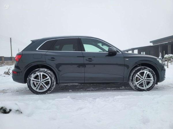 Audi Q5 2020 in Vilnius, with an engine capacity of 1.97 L and mileage of 238 thousand km for 21999 €, photo 4 on AUTOMOTO.COM.LV
