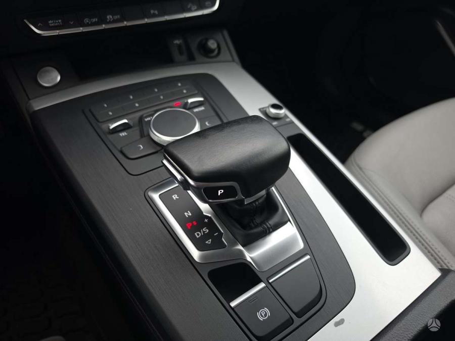 Audi Q5 2020 Klaipėda, ar dzinēja tilpumu 2.00 L un nobraukumu 127 tūkst. km par 23552 €, foto 22 vietnē AUTOMOTO.COM.LV