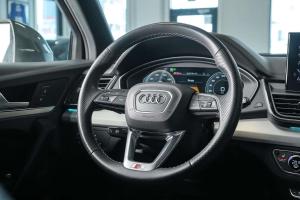 Audi Q5 2021 in Marijampole, with an engine capacity of 2.00 L and mileage of 193 thousand km for 28950 €, photo 19 on AUTOMOTO.COM.LV