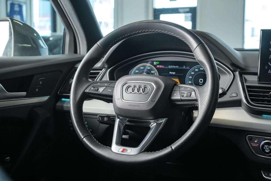 Audi Q5 2021 in Marijampole, with an engine capacity of 2.00 L and mileage of 193 thousand km for 28950 €, photo 19 on AUTOMOTO.COM.LV