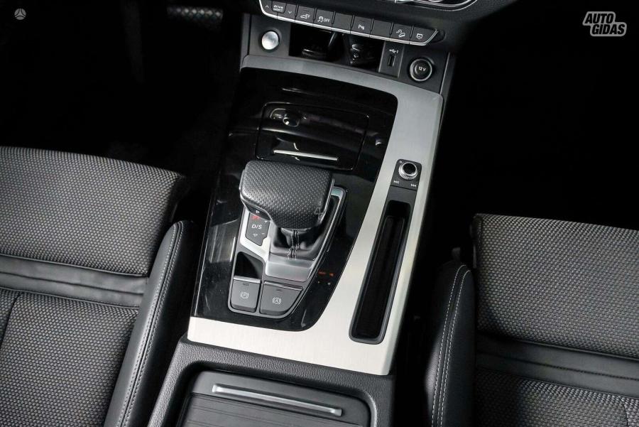 Audi Q5 2021 in Marijampole, with an engine capacity of 2.00 L and mileage of 193 thousand km for 28950 €, photo 23 on AUTOMOTO.COM.LV