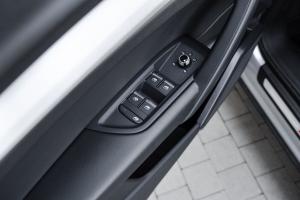 Audi Q5 2022 Mārupe, ar dzinēja tilpumu 2.00 L un nobraukumu 111 tūkst. km par 33800 €, foto 9 vietnē AUTOMOTO.COM.LV