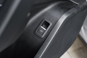 Audi Q5 2024 Mārupe, ar dzinēja tilpumu 2.00 L un nobraukumu 13 tūkst. km par 38750 €, foto 10 vietnē AUTOMOTO.COM.LV