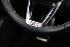Audi Q5 2024 Mārupe, ar dzinēja tilpumu 2.00 L un nobraukumu 13 tūkst. km par 38750 €, foto 17 vietnē AUTOMOTO.COM.LV