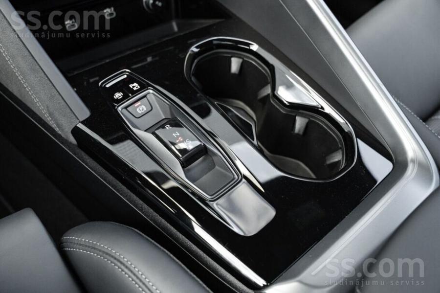 Audi Q5 2025 in Riga, with an engine capacity of 2.00 L and mileage of 18 thousand km for 59900 €, photo 31 on AUTOMOTO.COM.LV