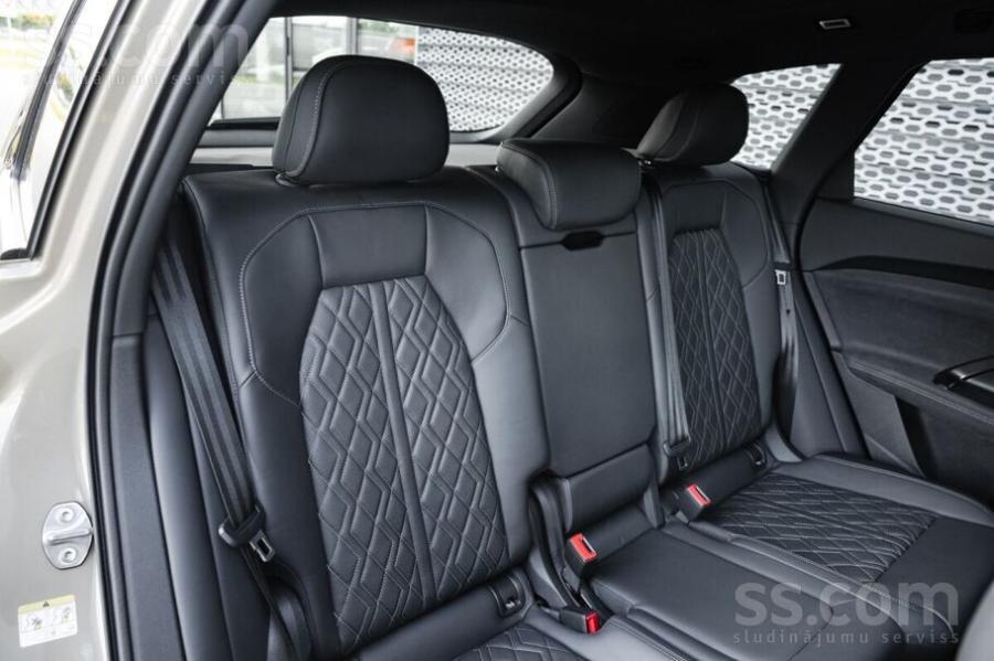 Audi Q5 2025 in Riga, with an engine capacity of 2.00 L and mileage of 18 thousand km for 59900 €, photo 33 on AUTOMOTO.COM.LV