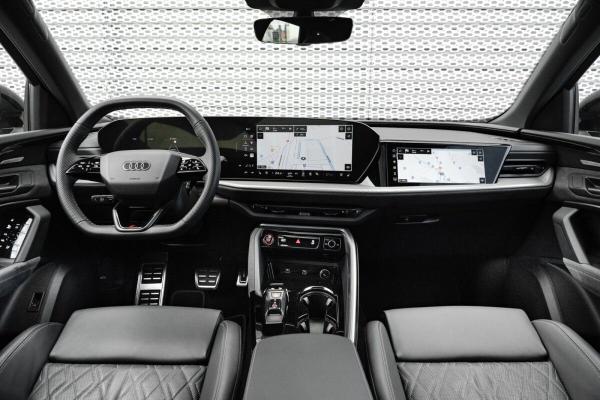 Audi Q5 2025 Mārupe, ar dzinēja tilpumu 2.00 L un nobraukumu 18 tūkst. km par 59900 €, foto 6 vietnē AUTOMOTO.COM.LV
