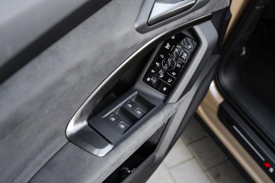Audi Q5 2025 Mārupe, ar dzinēja tilpumu 2.00 L un nobraukumu 18 tūkst. km par 59900 €, foto 9 vietnē AUTOMOTO.COM.LV