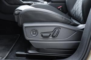 Audi Q5 2025 Mārupe, ar dzinēja tilpumu 2.00 L un nobraukumu 18 tūkst. km par 59900 €, foto 12 vietnē AUTOMOTO.COM.LV