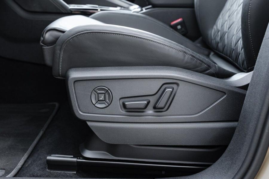 Audi Q5 2025 Mārupe, ar dzinēja tilpumu 2.00 L un nobraukumu 18 tūkst. km par 59900 €, foto 12 vietnē AUTOMOTO.COM.LV