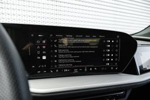 Audi Q5 2025 Mārupe, ar dzinēja tilpumu 2.00 L un nobraukumu 18 tūkst. km par 59900 €, foto 22 vietnē AUTOMOTO.COM.LV