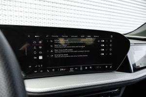 Audi Q5 2025 Mārupe, ar dzinēja tilpumu 2.00 L un nobraukumu 18 tūkst. km par 59900 €, foto 25 vietnē AUTOMOTO.COM.LV