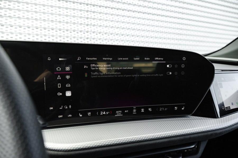 Audi Q5 2025 Mārupe, ar dzinēja tilpumu 2.00 L un nobraukumu 18 tūkst. km par 59900 €, foto 26 vietnē AUTOMOTO.COM.LV