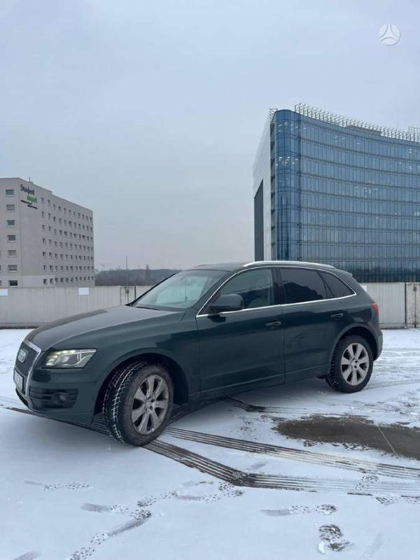 Green Audi Q5 2009 in Kaunas, with an engine capacity of 1.97 L and mileage of 244 thousand km for 8800 €, photo 1 on AUTOMOTO.COM.LV