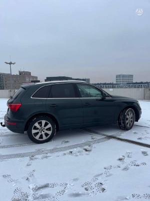 Green Audi Q5 2009 in Kaunas, with an engine capacity of 1.97 L and mileage of 244 thousand km for 8800 €, photo 2 on AUTOMOTO.COM.LV