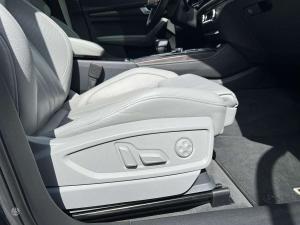 Zaļš Audi Q5 2018 Kauņa, ar dzinēja tilpumu 1.98 L un nobraukumu 187 tūkst. km par 9400 €, foto 44 vietnē AUTOMOTO.COM.LV