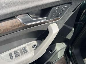 Zaļš Audi Q5 2018 Kauņa, ar dzinēja tilpumu 1.98 L un nobraukumu 187 tūkst. km par 9400 €, foto 45 vietnē AUTOMOTO.COM.LV