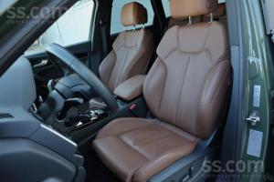 Green Audi Q5 2022 in Riga, with an engine capacity of 2.00 L and mileage of 0 thousand km for 32995 €, photo 15 on AUTOMOTO.COM.LV