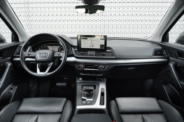 Green Audi Q5 2022 in Marupe, with an engine capacity of 2.00 L and mileage of 124 thousand km for 31200 €, photo 6 on AUTOMOTO.COM.LV