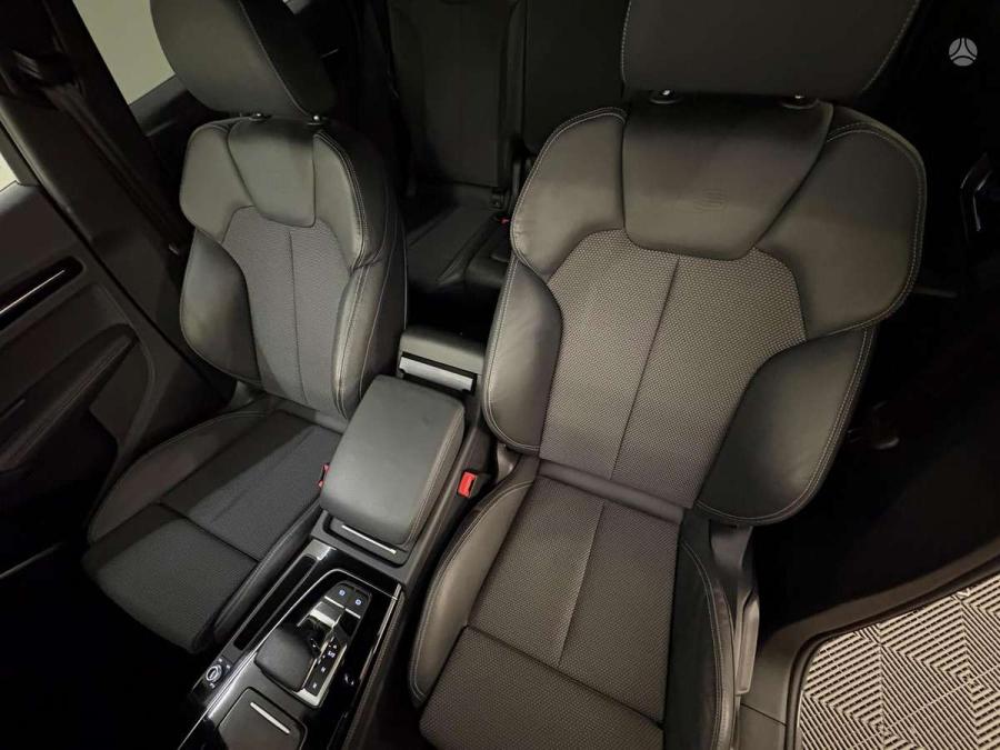 Green Audi Q5 2023 in Marijampole, with an engine capacity of 1.97 L and mileage of 244 thousand km for 27999 €, photo 12 on AUTOMOTO.COM.LV