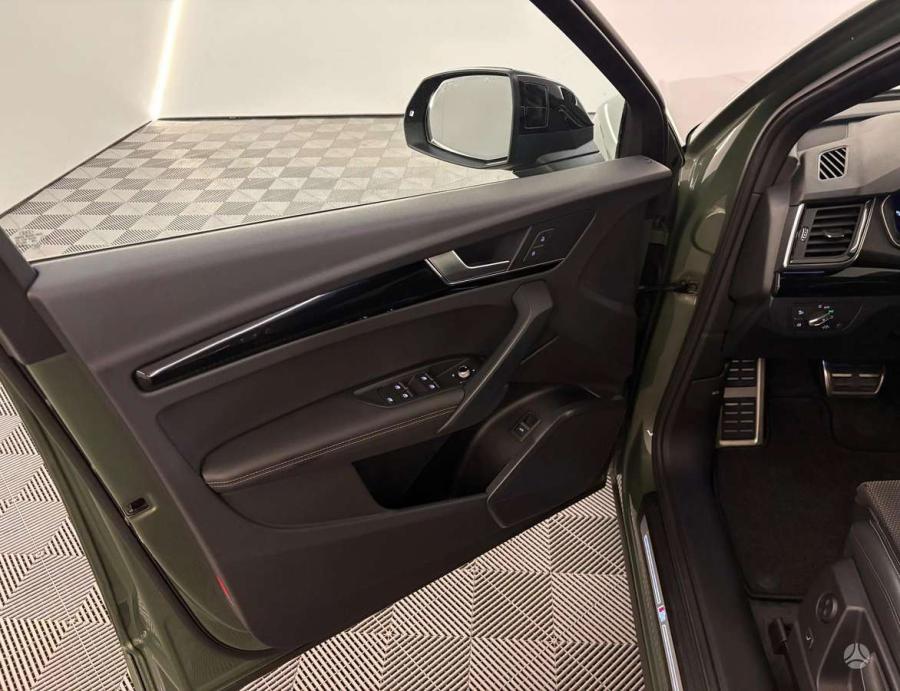 Green Audi Q5 2023 in Marijampole, with an engine capacity of 1.97 L and mileage of 244 thousand km for 27999 €, photo 17 on AUTOMOTO.COM.LV