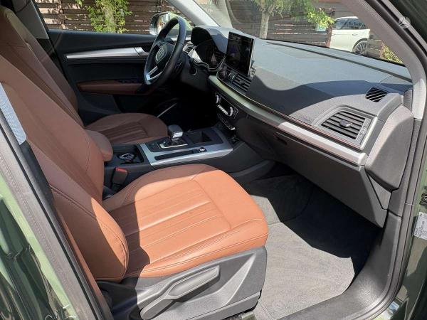 Zaļš Audi Q5 2024 Viļņa, ar dzinēja tilpumu 1.97 L un nobraukumu 48 tūkst. km par 34500 €, foto 10 vietnē AUTOMOTO.COM.LV