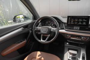 Green Audi Q5 2024 in Vilnius, with an engine capacity of 2.00 L and mileage of 23 thousand km for 39000 €, photo 12 on AUTOMOTO.COM.LV