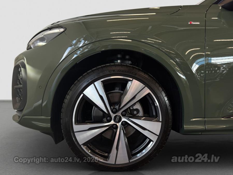 Zaļš Audi Q5 2026 Tallina, ar dzinēja tilpumu 2.00 L un nobraukumu 5 tūkst. km par 67900 €, foto 11 vietnē AUTOMOTO.COM.LV
