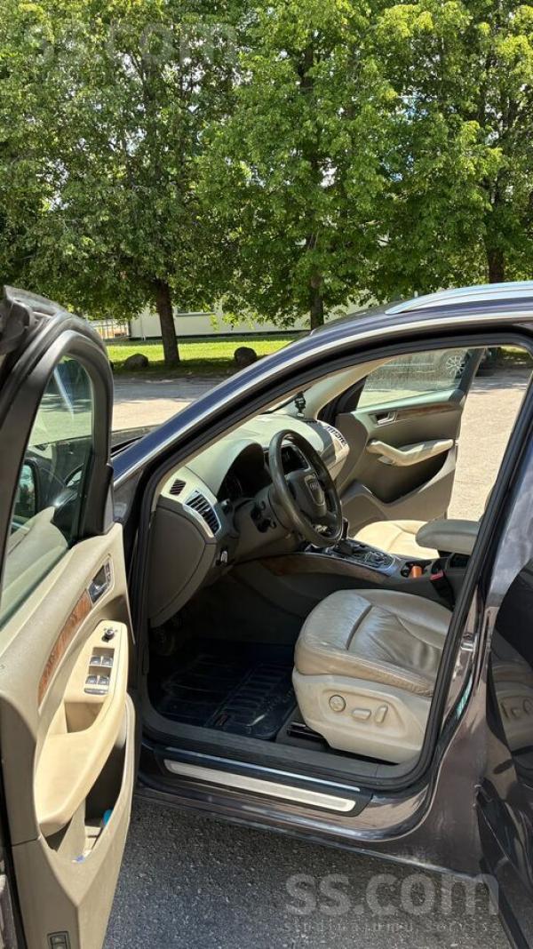 Pelēks Audi Q5 2008 Tukums, ar dzinēja tilpumu 2.00 L un nobraukumu 288 tūkst. km par 7500 €, foto 5 vietnē AUTOMOTO.COM.LV