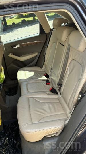 Grey Audi Q5 2008 in Tukums, with an engine capacity of 2.00 L and mileage of 288 thousand km for 7500 €, photo 7 on AUTOMOTO.COM.LV
