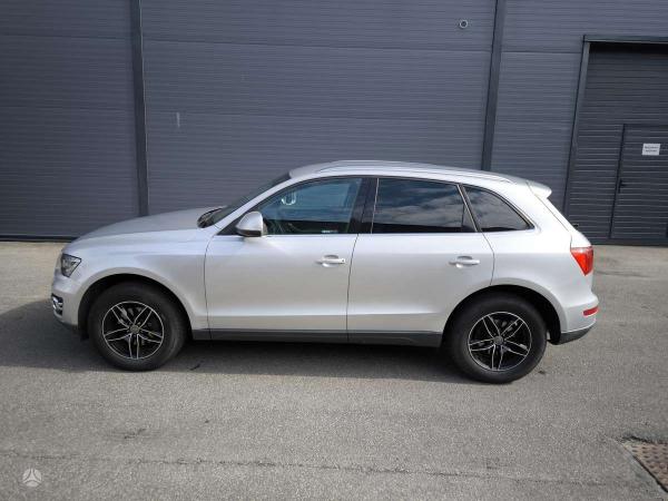 Pelēks Audi Q5 2008 Klaipėda, ar dzinēja tilpumu 1.97 L un nobraukumu 287 tūkst. km par 6500 €, foto 10 vietnē AUTOMOTO.COM.LV