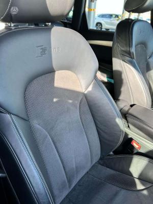 Grey Audi Q5 2008 in Panevezys, with an engine capacity of 2.97 L and mileage of 301 thousand km for 8700 €, photo 5 on AUTOMOTO.COM.LV