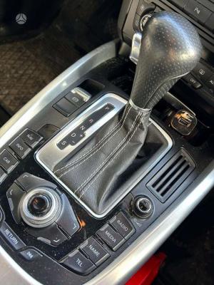 Grey Audi Q5 2008 in Panevezys, with an engine capacity of 2.97 L and mileage of 301 thousand km for 8700 €, photo 8 on AUTOMOTO.COM.LV