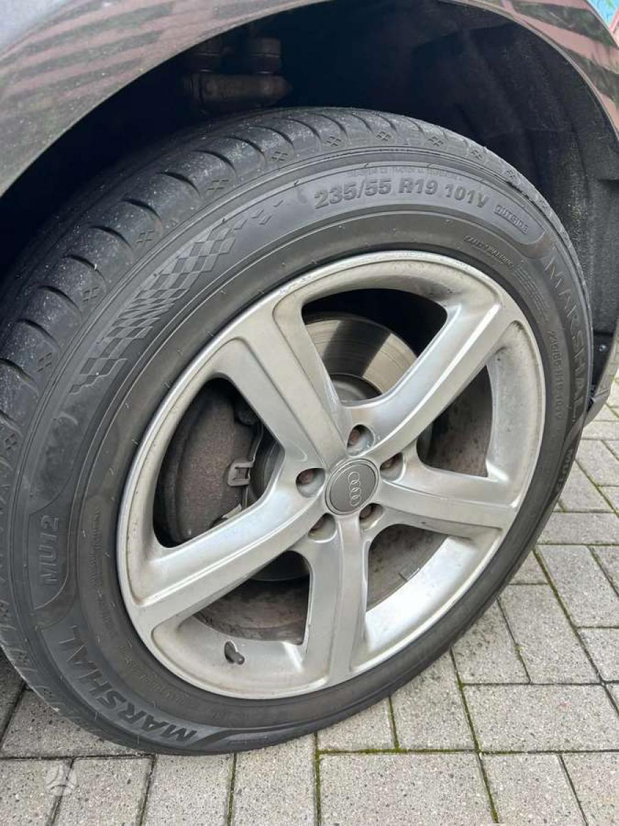 Grey Audi Q5 2008 in Panevezys, with an engine capacity of 2.97 L and mileage of 301 thousand km for 8700 €, photo 10 on AUTOMOTO.COM.LV