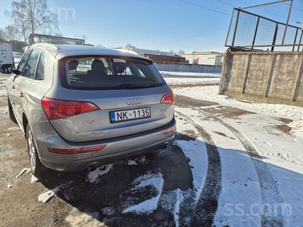 Pelēks Audi Q5 2009 Rīga, ar dzinēja tilpumu 2.00 L un nobraukumu 238 tūkst. km par 8500 €, foto 5 vietnē AUTOMOTO.COM.LV
