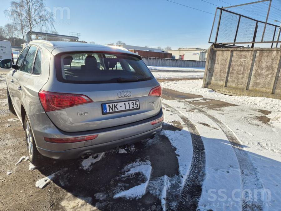 Pelēks Audi Q5 2009 Rīga, ar dzinēja tilpumu 2.00 L un nobraukumu 238 tūkst. km par 8500 €, foto 5 vietnē AUTOMOTO.COM.LV