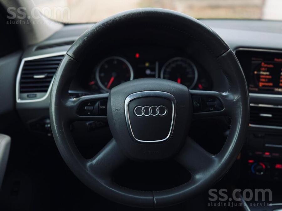 Grey Audi Q5 2009 in Cesis, with an engine capacity of 3.00 L and mileage of 0 thousand km for 8990 €, photo 23 on AUTOMOTO.COM.LV