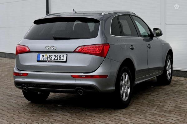 Grey Audi Q5 2009 in Kretinga, with an engine capacity of 2.97 L and mileage of 292 thousand km for 9799 €, photo 7 on AUTOMOTO.COM.LV