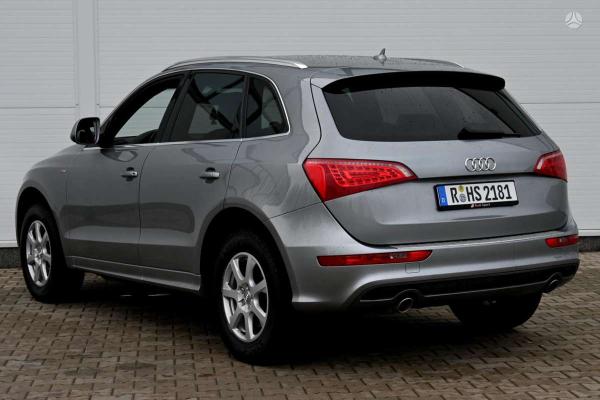 Grey Audi Q5 2009 in Kretinga, with an engine capacity of 2.97 L and mileage of 292 thousand km for 9799 €, photo 9 on AUTOMOTO.COM.LV