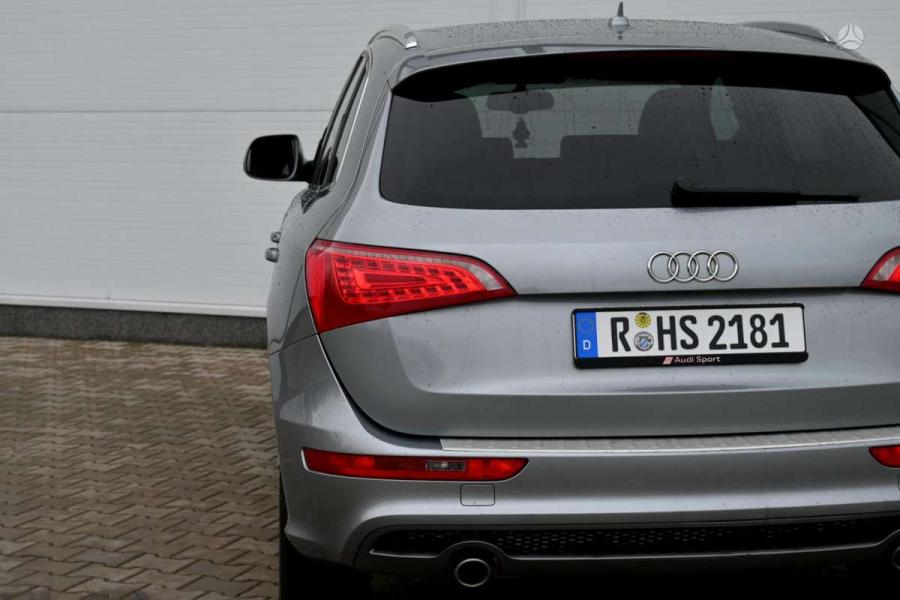 Pelēks Audi Q5 2009 Kretinga, ar dzinēja tilpumu 2.97 L un nobraukumu 292 tūkst. km par 9799 €, foto 10 vietnē AUTOMOTO.COM.LV